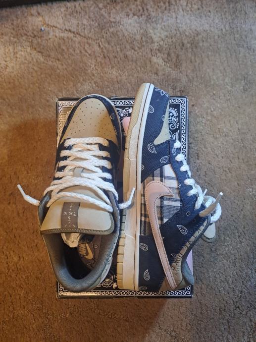Travis Scott x Nike SB Dunk PRM QS Low Cactus Jack - Special Box