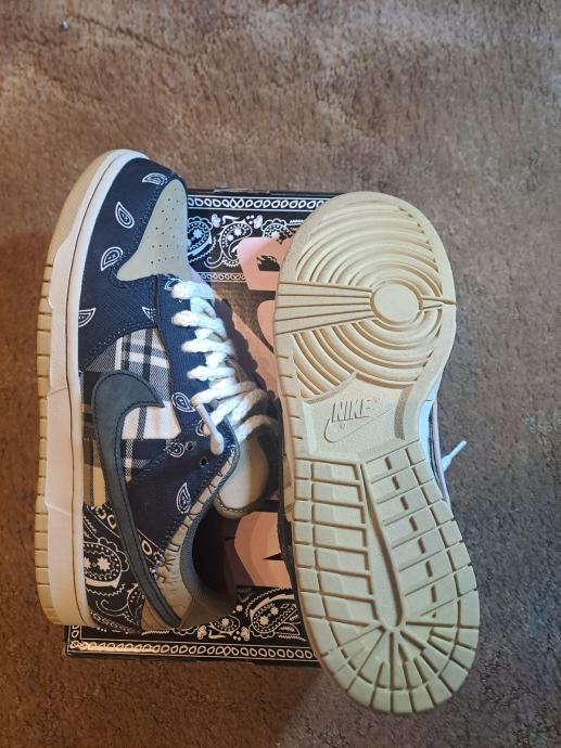 Travis Scott x Nike SB Dunk PRM QS Low Cactus Jack - Special Box