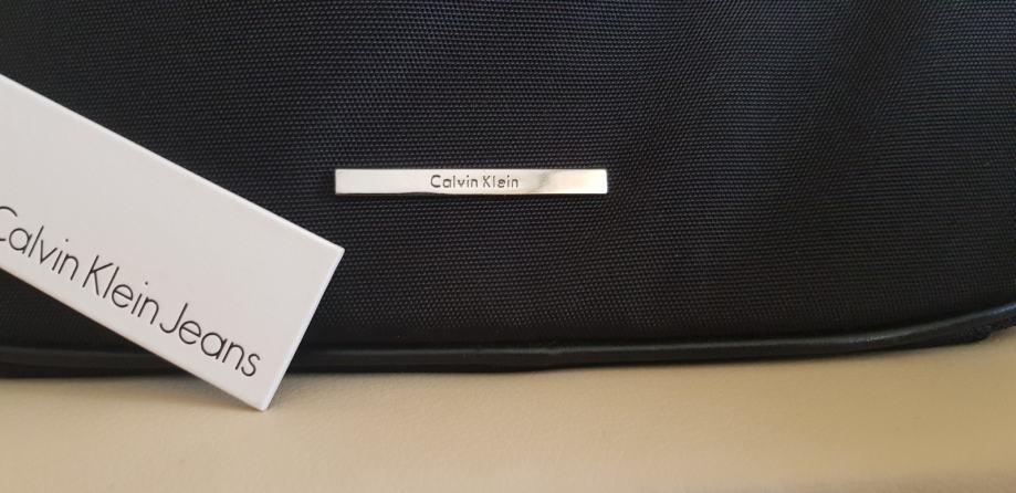 Nova Calvin Klein torba