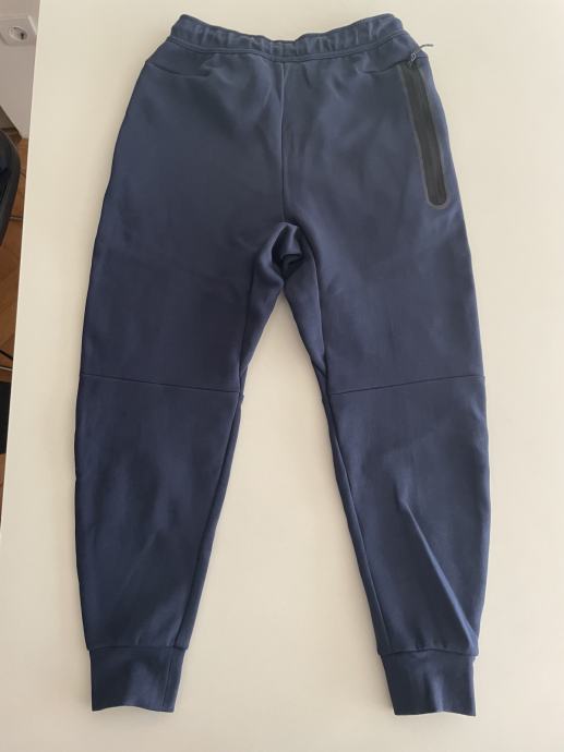 Nike Tech Fleece Tamno Plavi donji dio veličina M