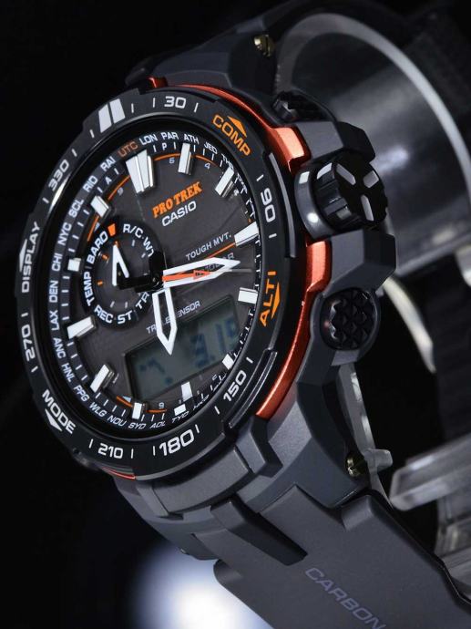 AKCIJA! Ručni sat CASIO PRW-6000Y-1ER