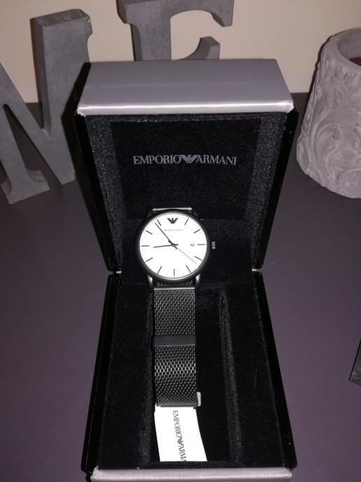Armani muski sat NOVO