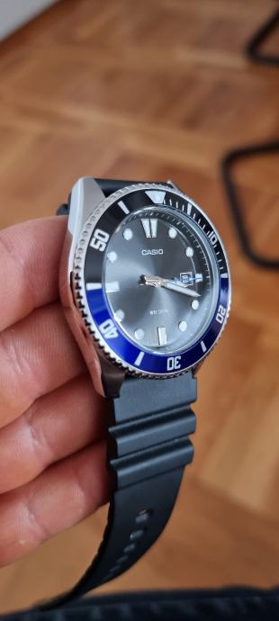 Casio Duro Batman MDV-107-1A2VEF