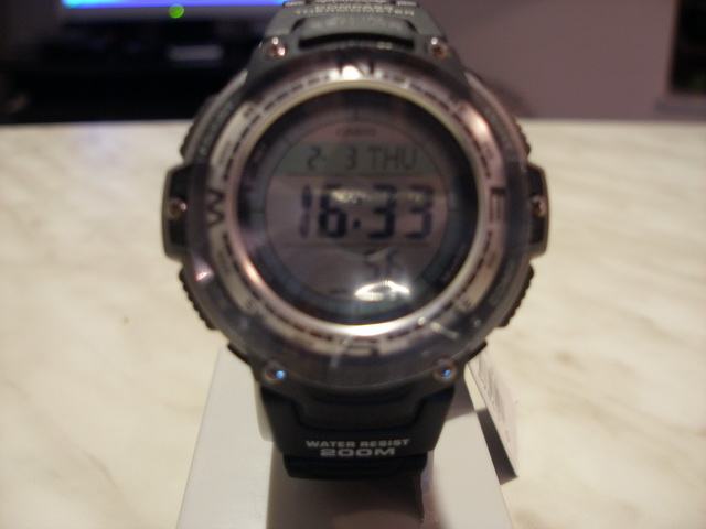 Casio sat, kompas, termometar