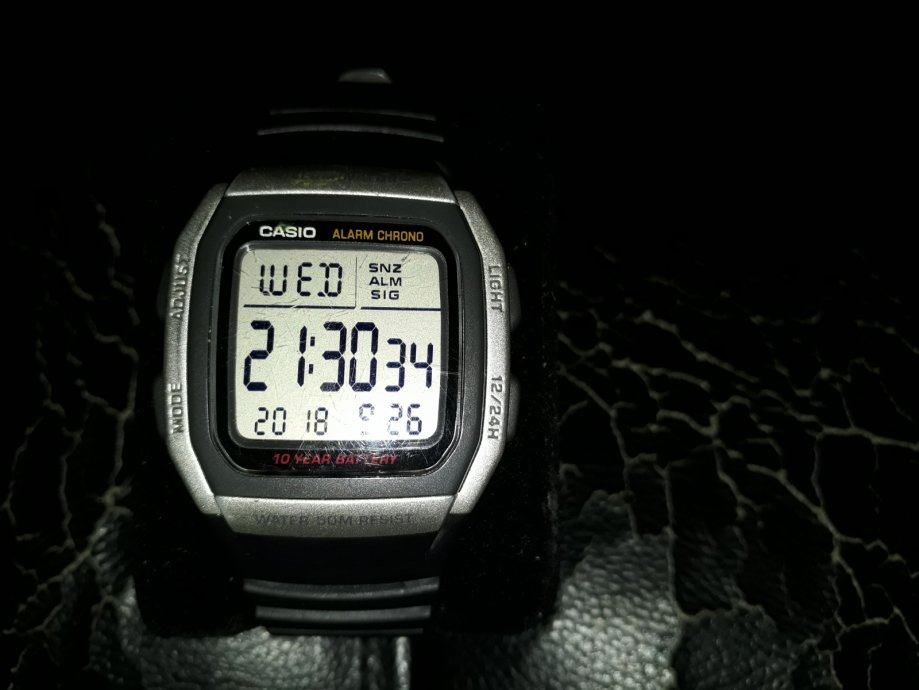 CASIO W-96H Muški sat,klasičan moderni dizajn digitalnog Casio sata!!!