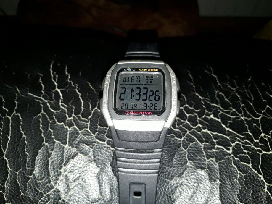 CASIO W-96H Muški sat,klasičan moderni dizajn digitalnog Casio sata!!!