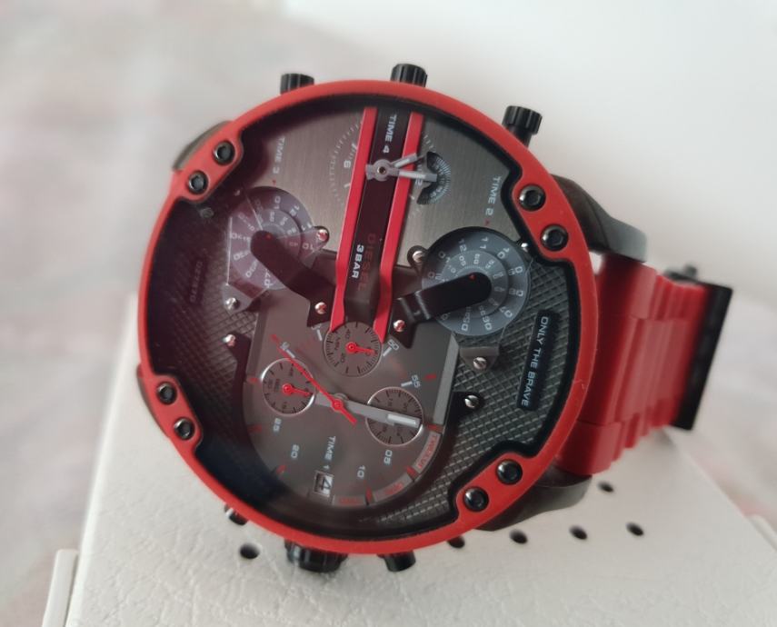 DIESEL DZ7370 MR. DADDY 2.0 MUŠKI SAT ORIGINAL