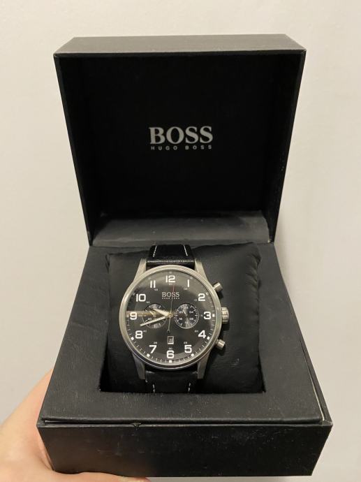 Prodajem Hugo Boss muški sat u odličnom stanju