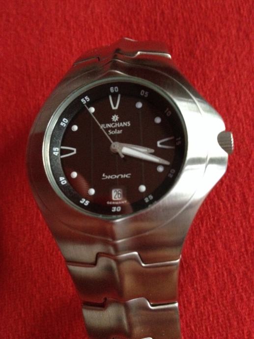 JUNGHANS Solarni sat BIONIC NOVI - znaci nikad nosen! Original Kutija