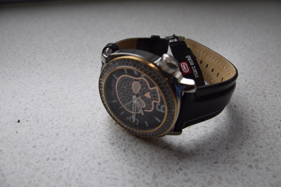 Marc Ecko Mens E13524G1 Black Leather Skull Face Watch /MINT/ HRK500