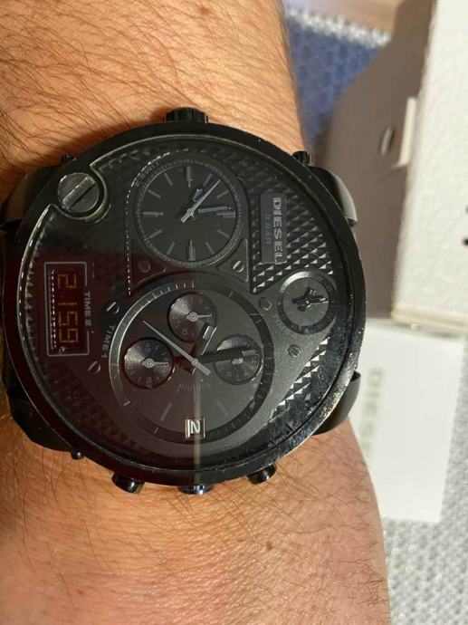 Muški elegantni crni Diesel Sat