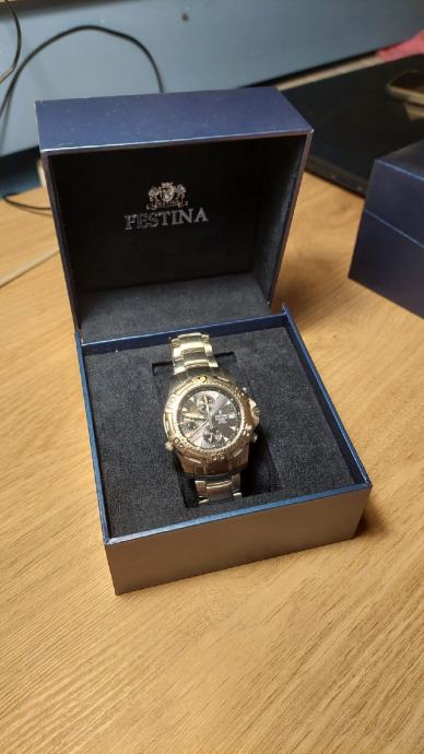 Muški sat Festina 8977
