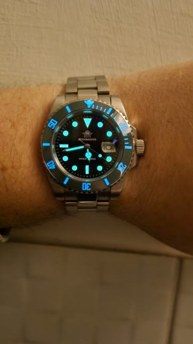 Prodajem sat Addiesdive Submariner
