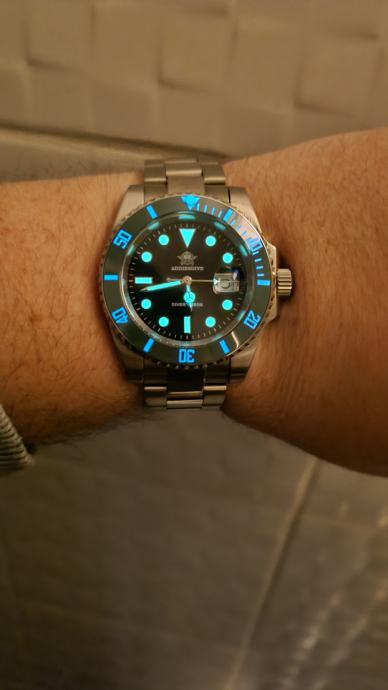 Prodajem sat Addiesdive Submariner