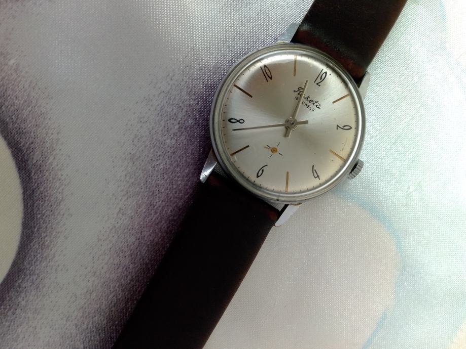 Raketa muški sat na navijanje 16 Jewels