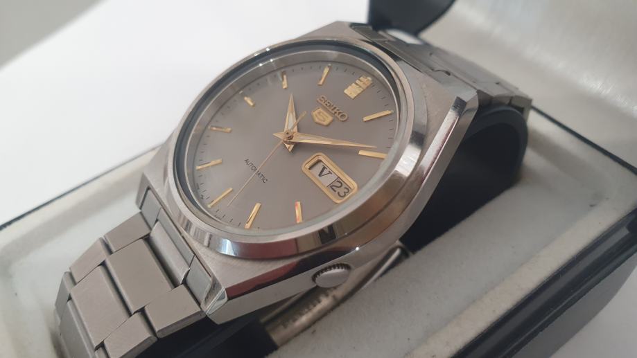 SEIKO 5 AUTOMATIC 7009-876A F 37MM ***DO 24 RATE***R1!