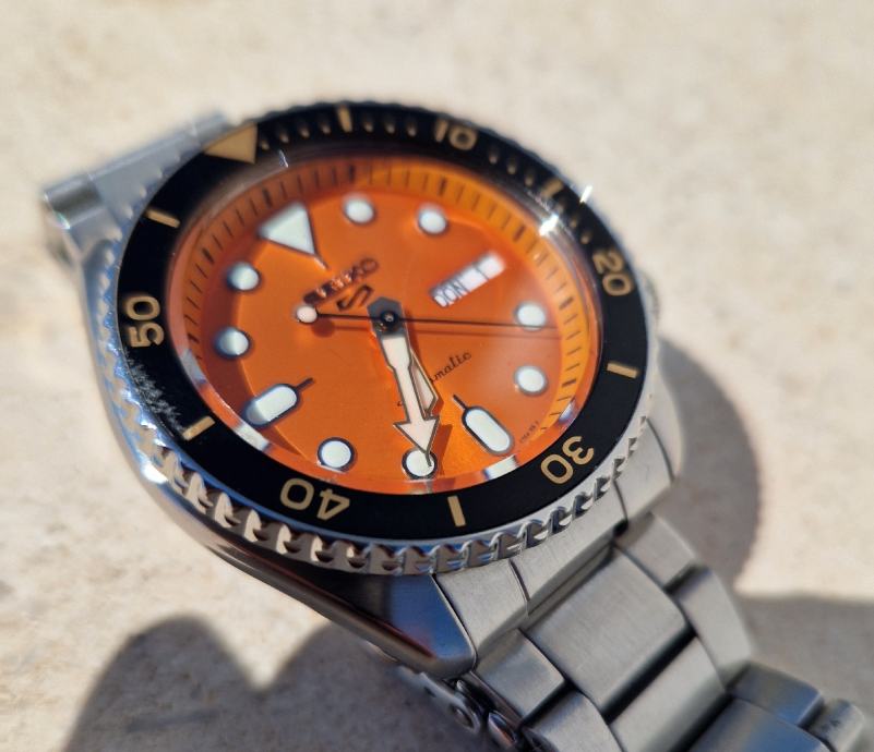 SEIKO 5 ORANGE automatic