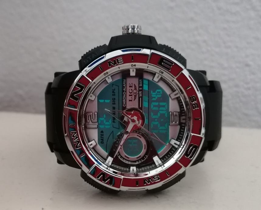 Sportski digitalno analogni kvarcni vodootporni rućni sat srebrne boje