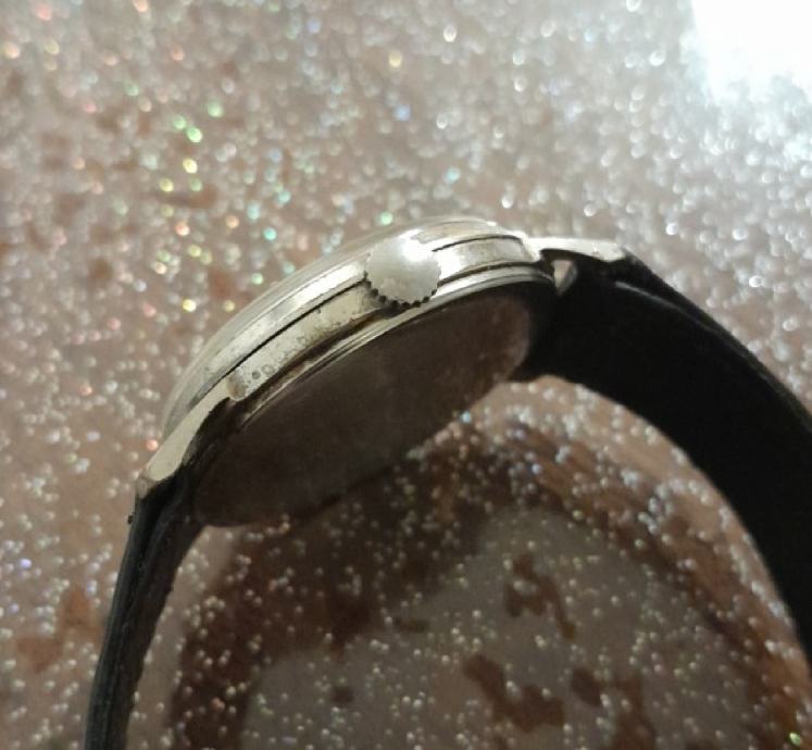 STARI RUČNI MUŠKI SAT OMIKRON