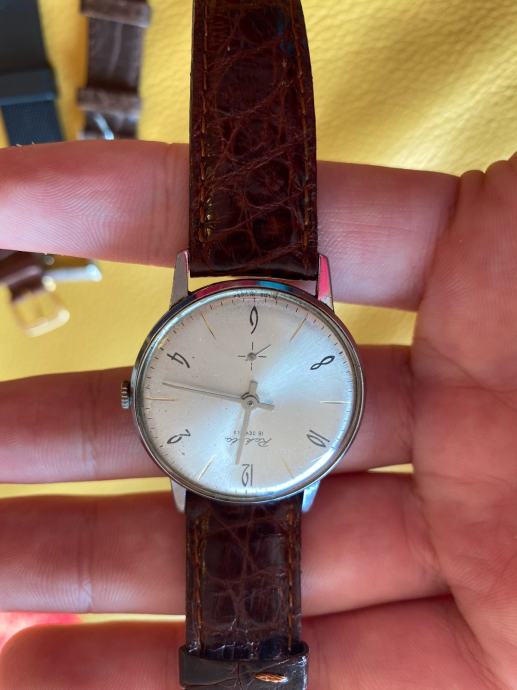 Vintage Raketa sat