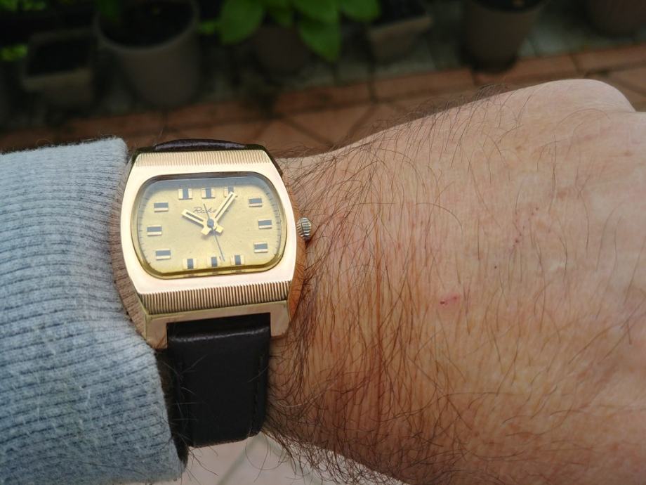 Vintage Raketa sat, tzv. Raketa TV - pozlata AU12,5+ ****SNIŽENO****