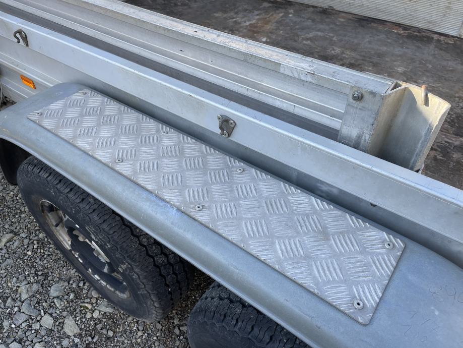 NAJAM PRIKOLICE ZA PRIJEVOZ BAGERA/RADNIH STROJEVA/ALATA-2600 KG NOSIV