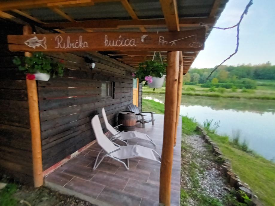 KUĆA ZA ODMOR/PROSLAVE SA BAZENOM I JACUZZIJEM PARTY KUĆA