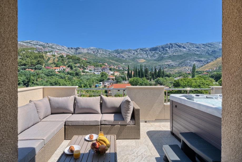 RELAX PENTHOUSE - DJEVOJAČKE, ROĐENDANI, OBITELJSKE PROSLAVE / SPLIT