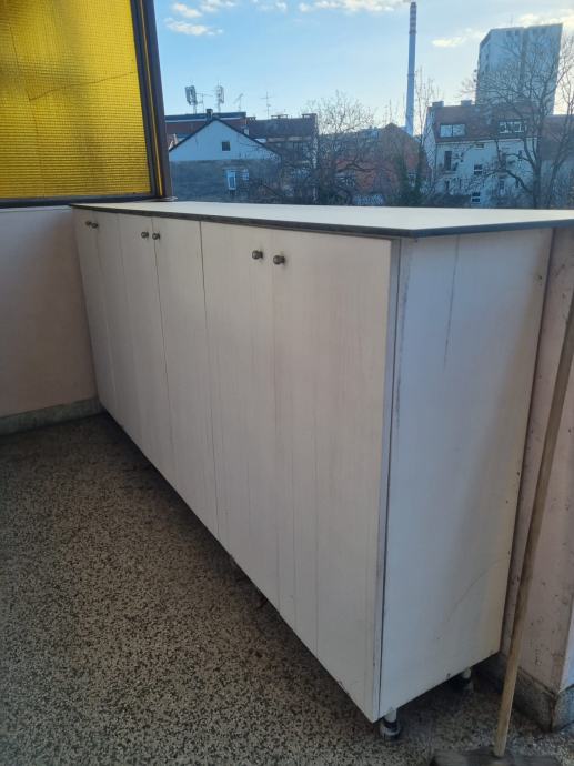 DRVENI ORMAR / KOMODA ZA BALKON - POKLANJAM