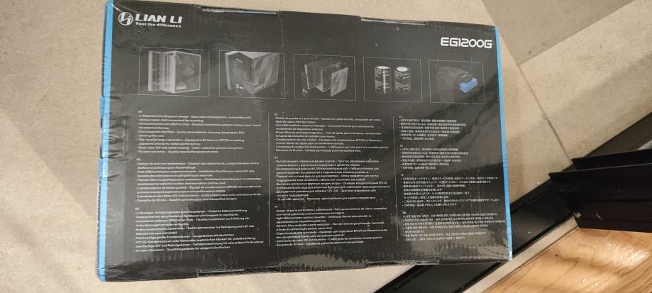 Lian Li EDGE GOLD 1200 with Edge Hub