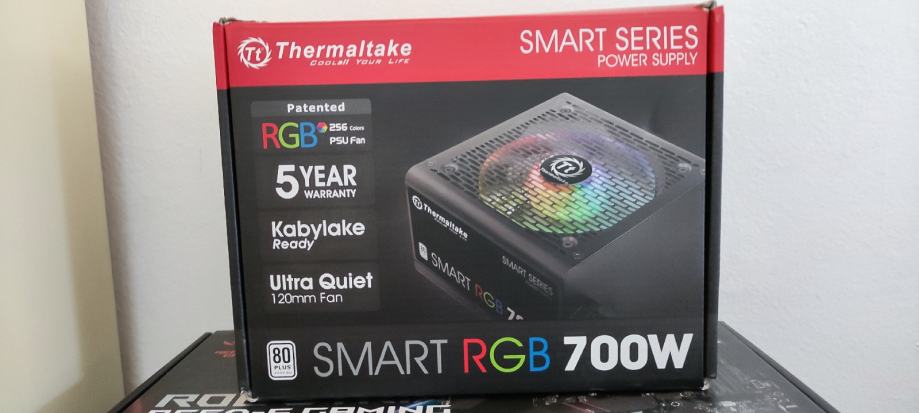 Thermaltake SMART RGB 700W