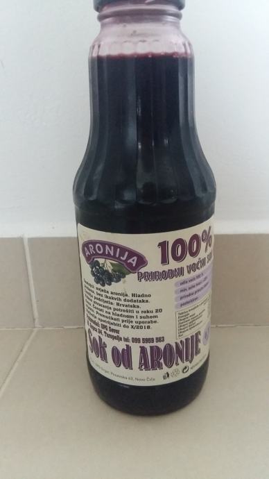 Sok od aronije