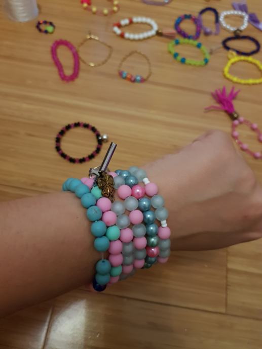 DJEČJE NARUKVICE PRODAJEM SVAKU PO 20,00 KN, 5 NARUKVICA 75KN