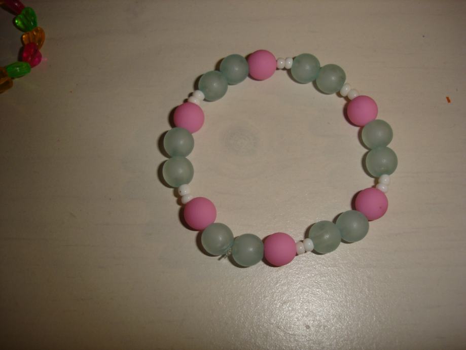 NARUKVICE PRODAJEM SVAKU PO 20,00 KN, 5 NARUKVICA 75KN