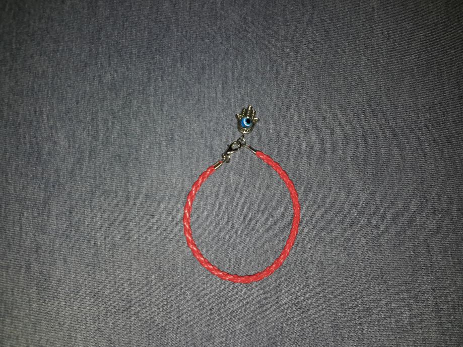 Fatimina ruka crvena narukvica novo