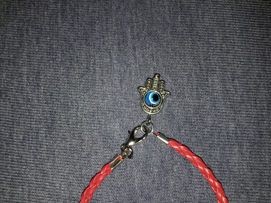 Fatimina ruka crvena narukvica novo