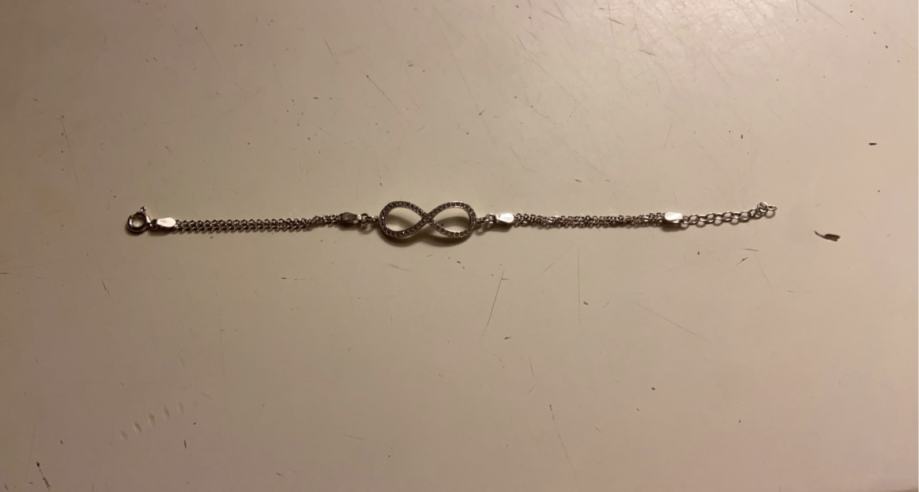 Infinity narukvica