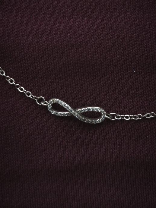 Infinity simbol narukvica S925
