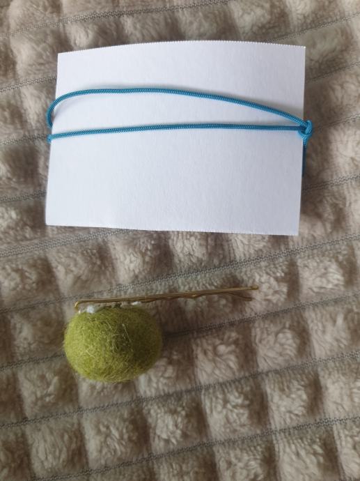 Narukvica i šnala od vune