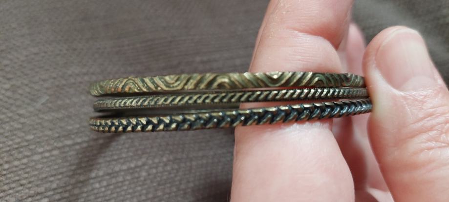 Tri narukvice od bakra