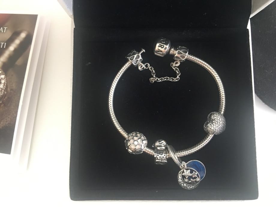 Pandora narukvica i privjesci