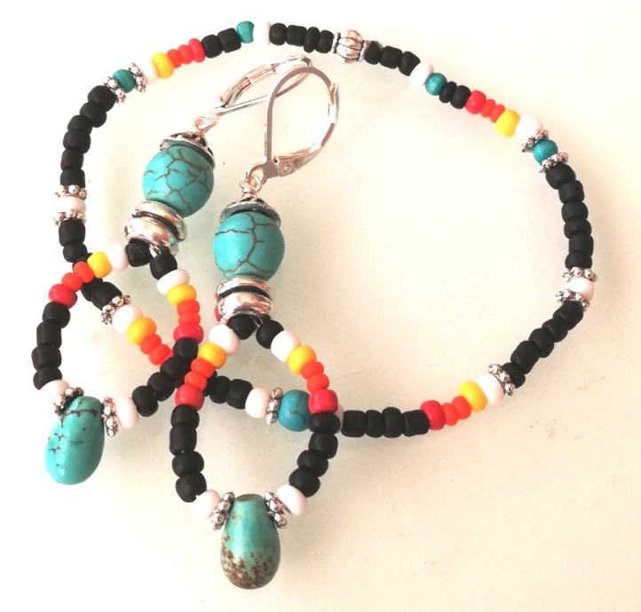 naušnice i narukvica