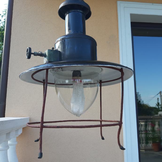 Plinski feral za ribolov