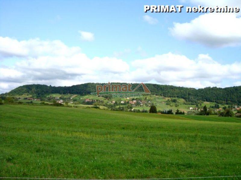 1800 m2 nedaleko rijeke Kupe