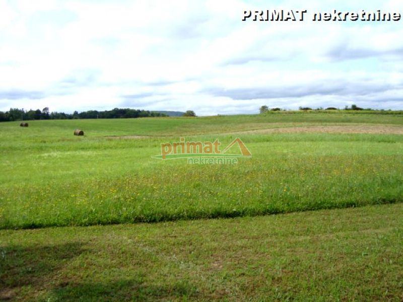 1800 m2 nedaleko rijeke Kupe