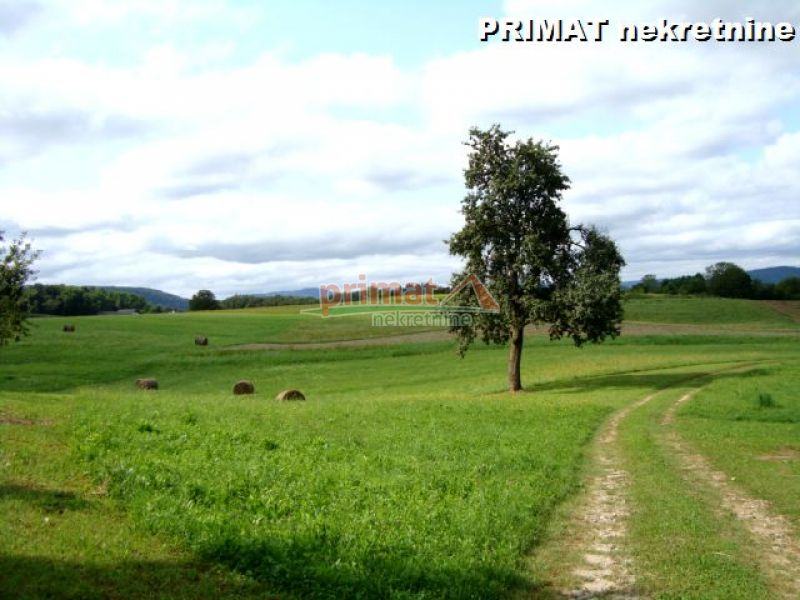 1800 m2 nedaleko rijeke Kupe