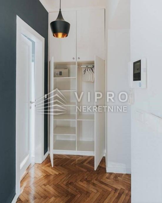 2-S stan 35 m2, centar, lift, luksuzno, novo (prodaja)