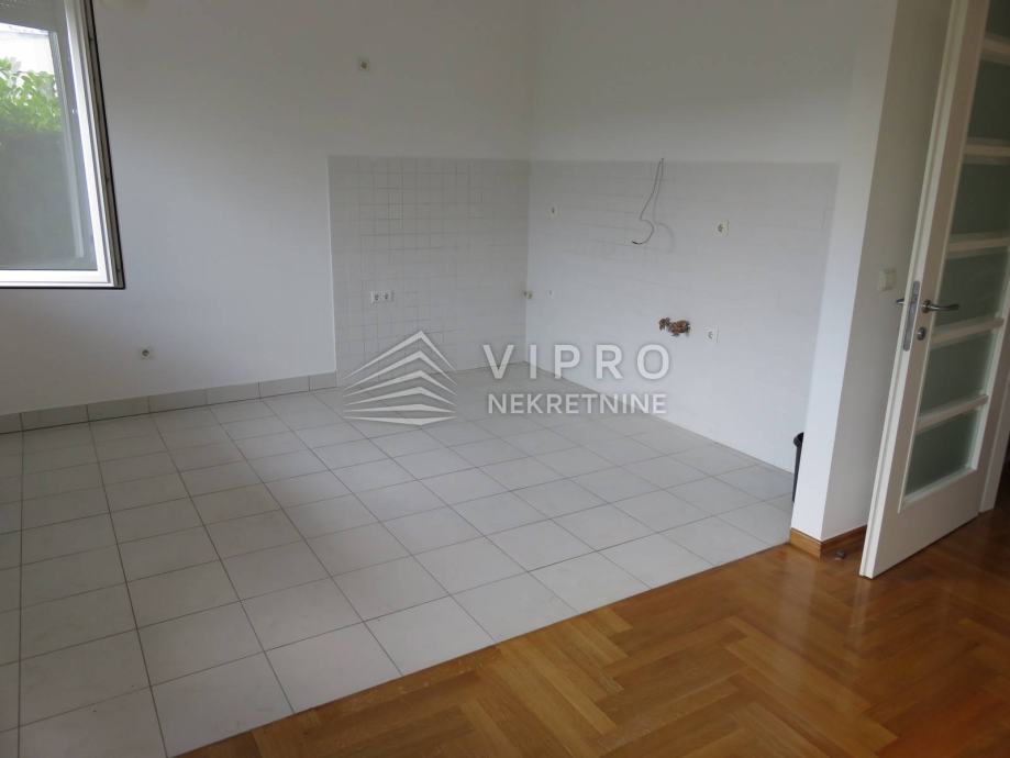 2-s stan 58 m2, Ksaver, Nemetova, VMD gradnja, parkirno mj. (prodaja)