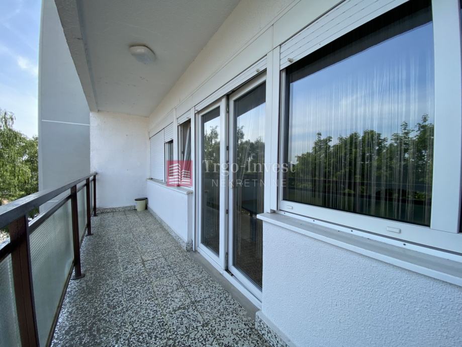 A. ŠTAMPARA - jednosoban stan 35 m2, IV, centralno (prodaja)