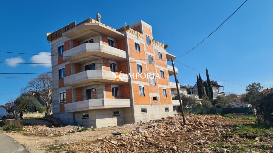 Apartman s pogledom na more – novogradnja – Sveti Filip i Jakov